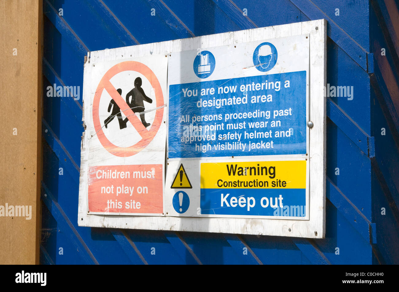 UK.SIGNS IN CONSTRUCTION OF NEW HOUSING DEVELOPMENT AROUND LONDON 2012 ...