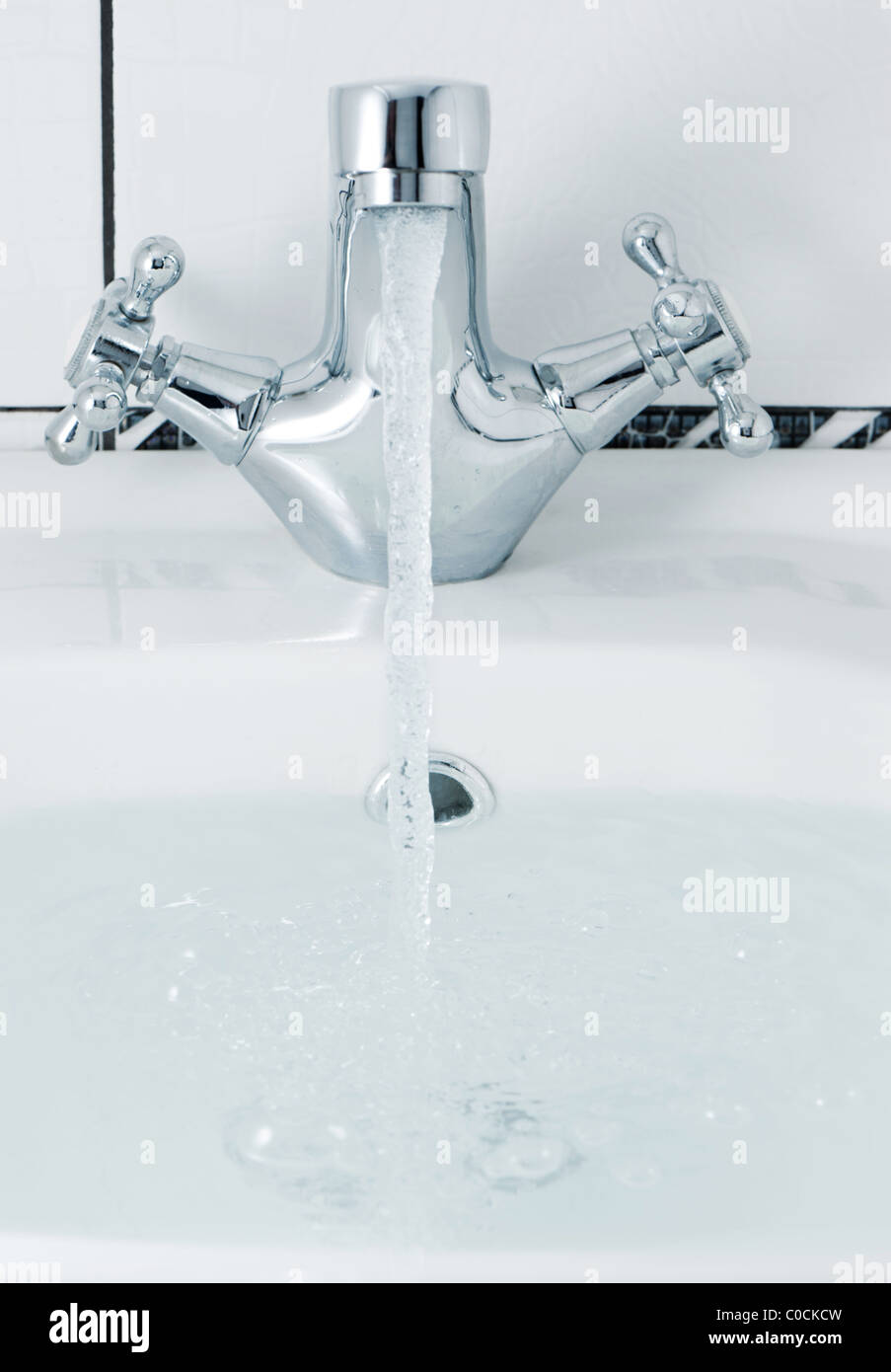 Blue tile bathroom basin hi-res stock photography and images - Alamy