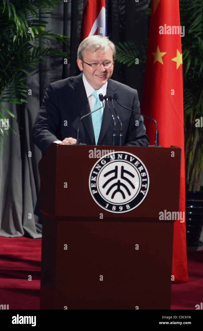 Australian Prime Minister Kevin Rudd delivers a speech in fluent ...