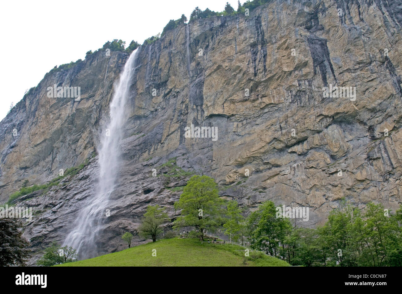The Staubbach falls near Lauterbrunnen in the Jungfrau Region Stock ...