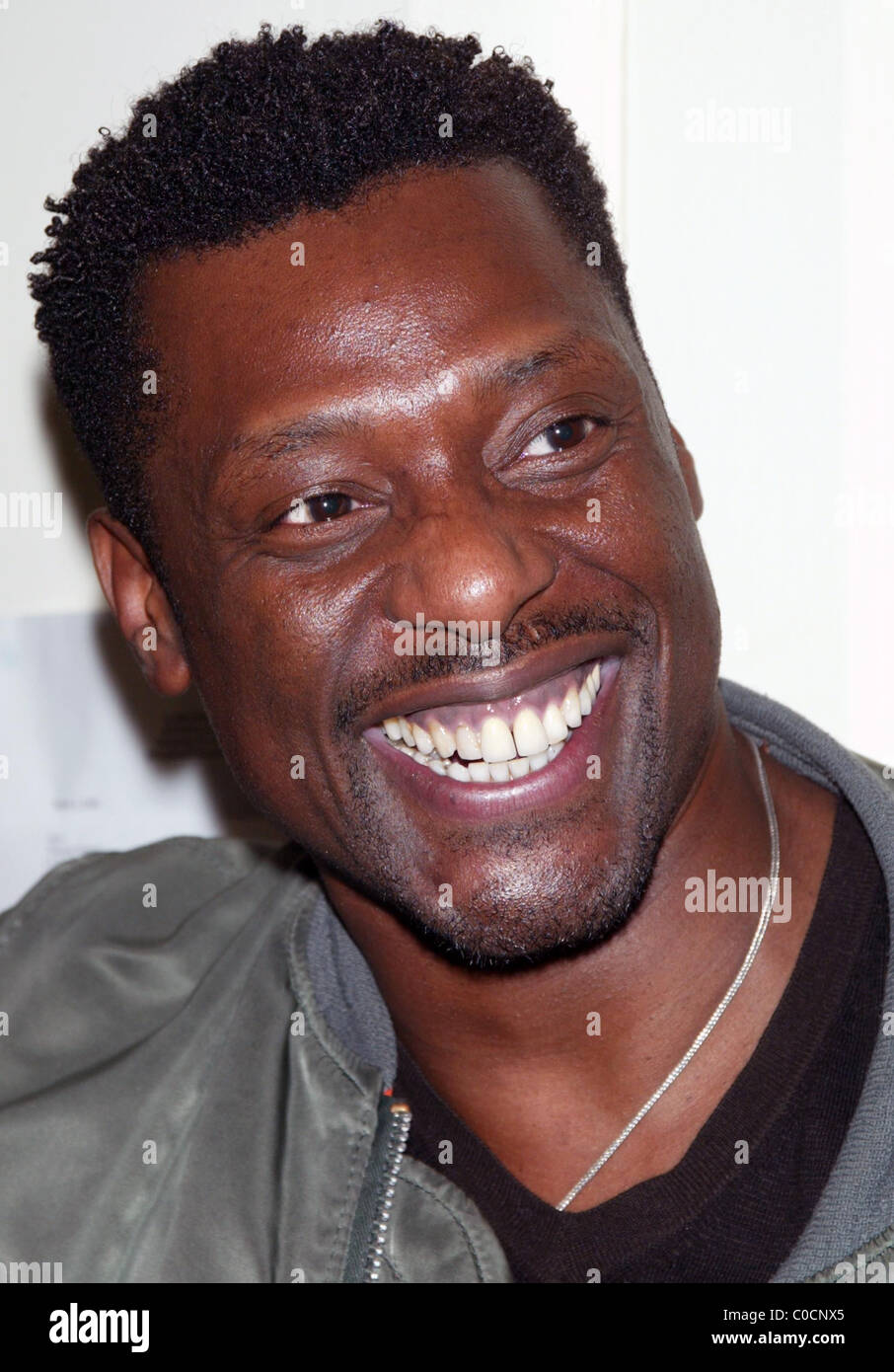 Eamonn walker oz hi-res stock photography and images - Alamy