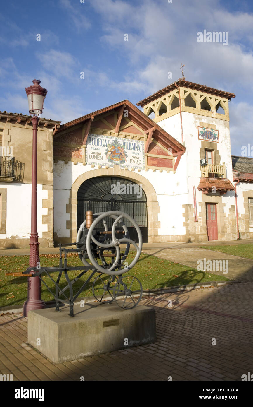 Bodegas and wineries hi-res stock photography and images - Alamy