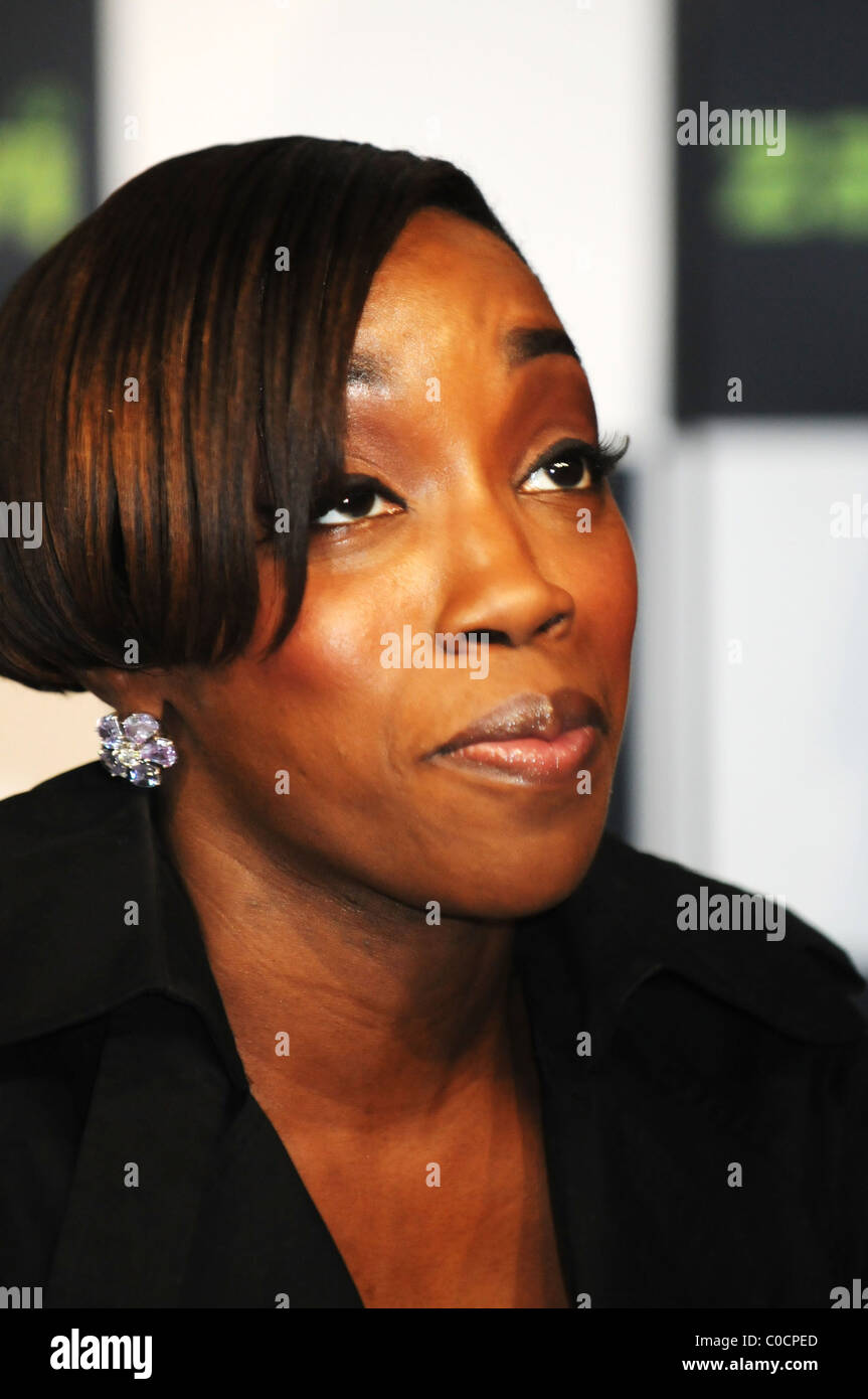 British Singer/Rapper Estelle signs copies of her new album 'Shine' at ...