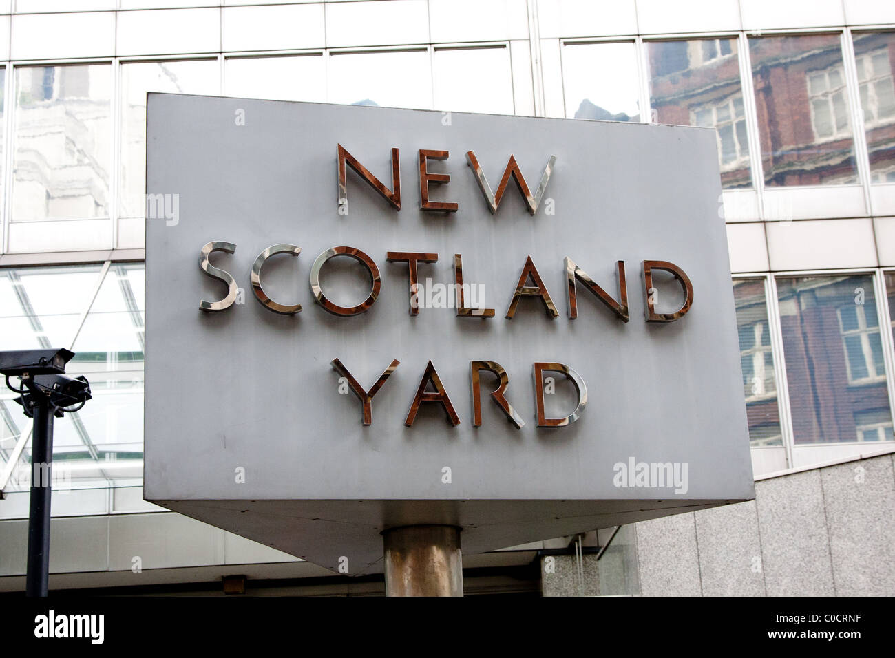 Scotland yard sign hi-res stock photography and images - Alamy