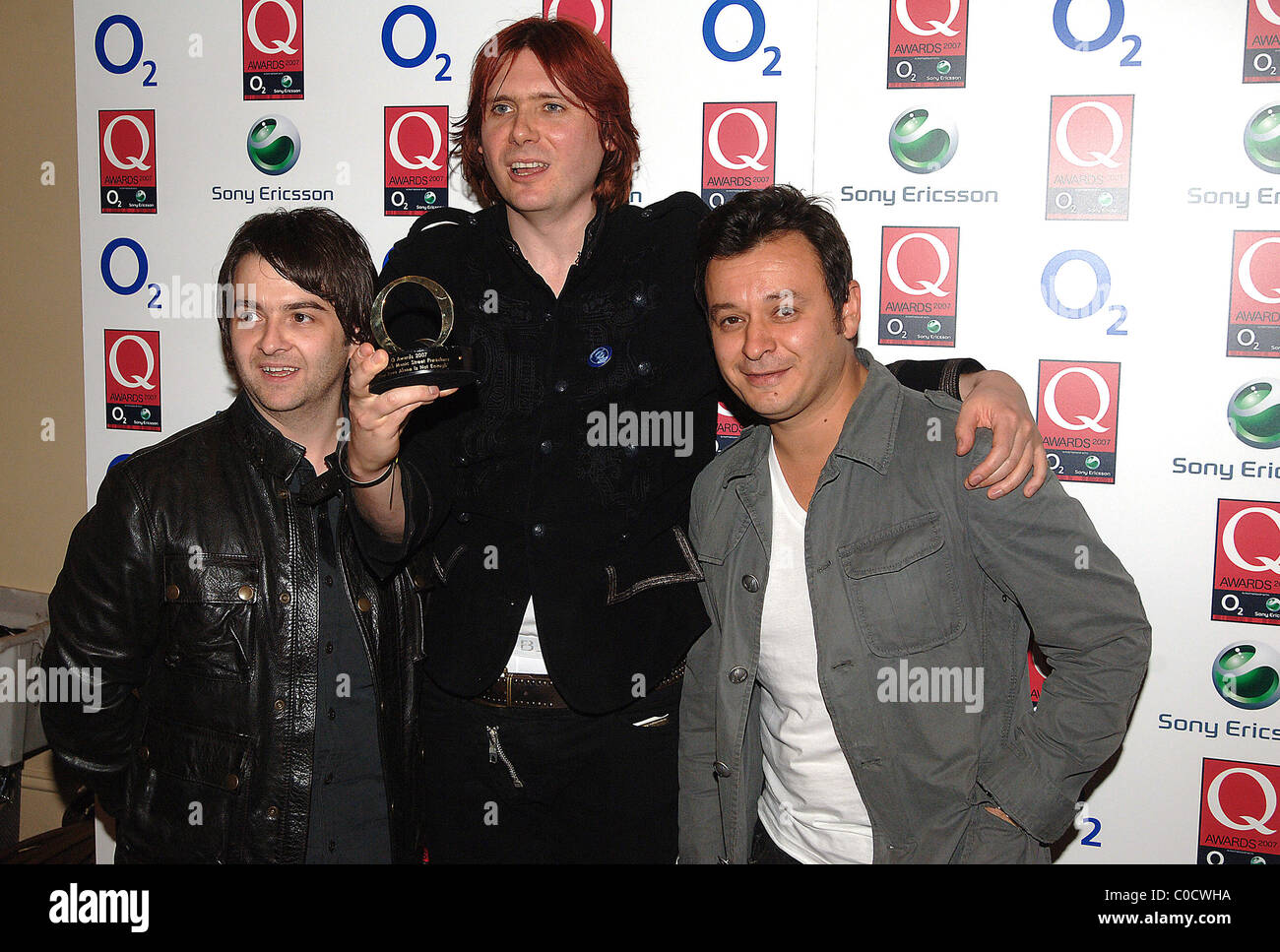 Sean moore of the manic street preachers hi-res stock photography and ...