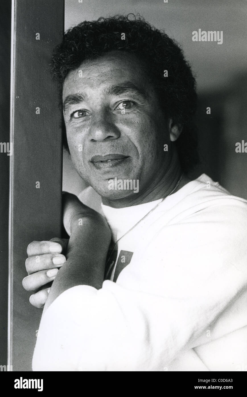 SMOKEY ROBINSON US Soul singer Stock Photo - Alamy