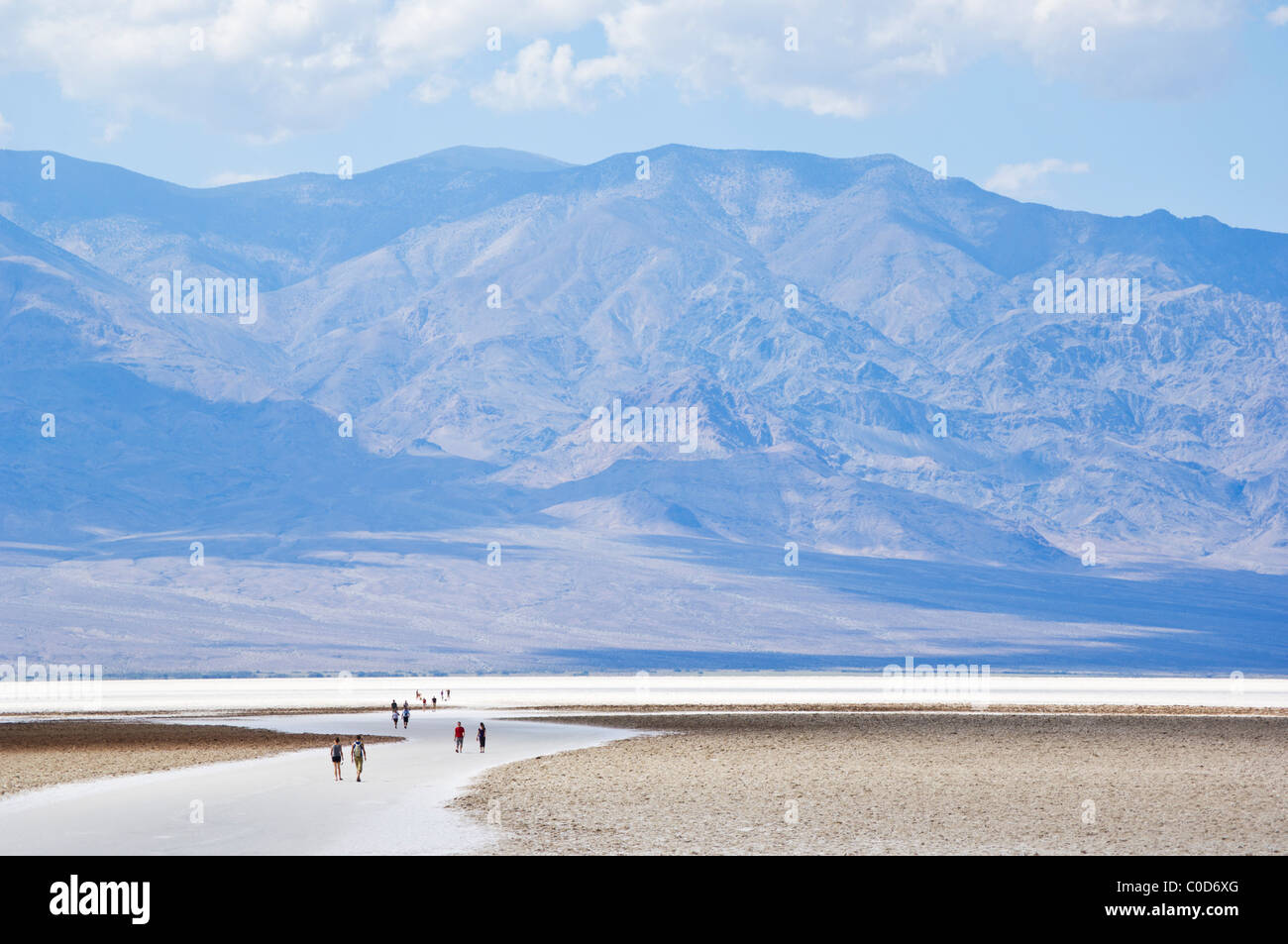 Salt pan polygons death valley hi-res stock photography and images - Alamy