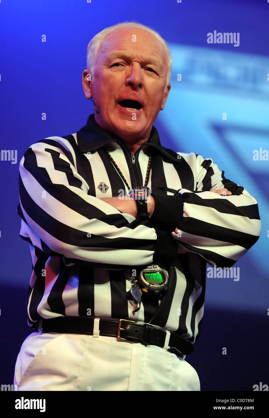 Gladiators Tv Stock Photos & Gladiators Tv Stock Images - Alamy