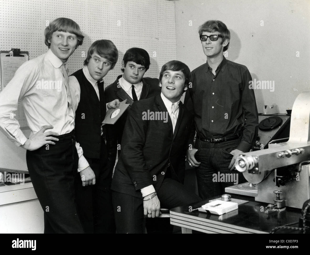 ROCKIN' BERRIES UK pop group in 1964 Stock Photo - Alamy