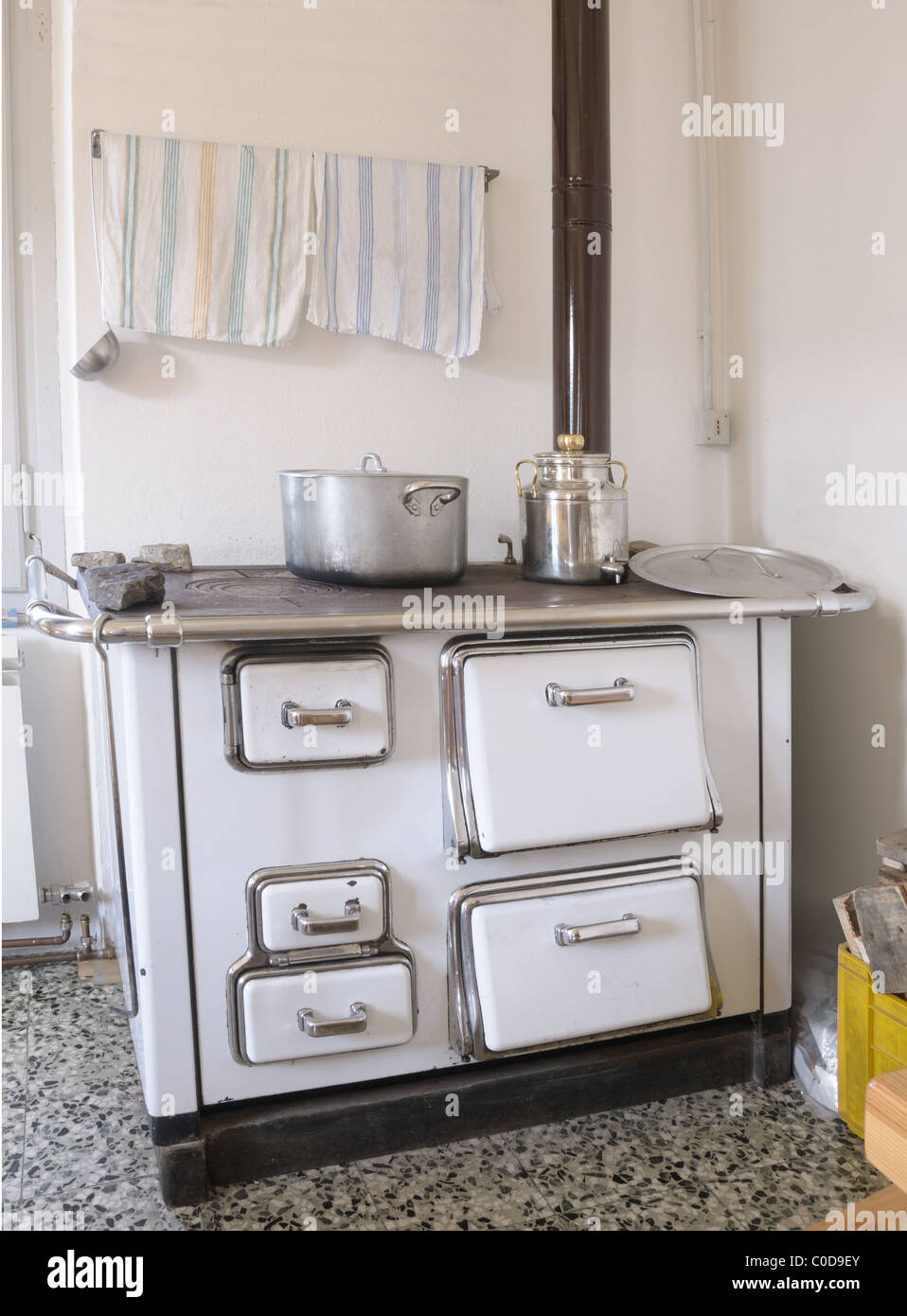 Range (old style cooker) in an old kitchen Stock Photo - Alamy