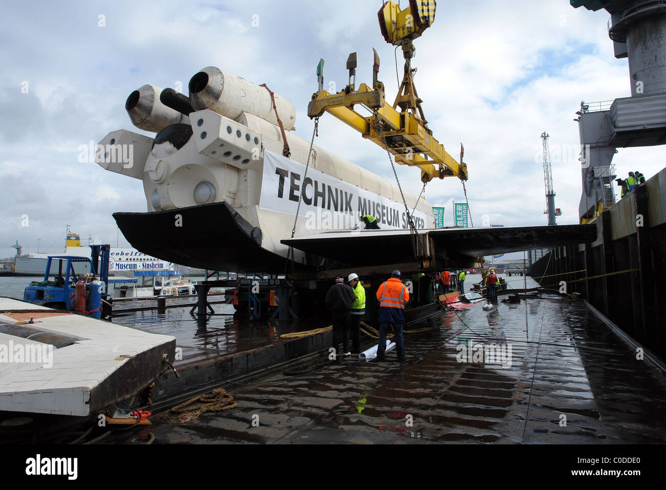 Ship 002 hi-res stock photography and images - Alamy