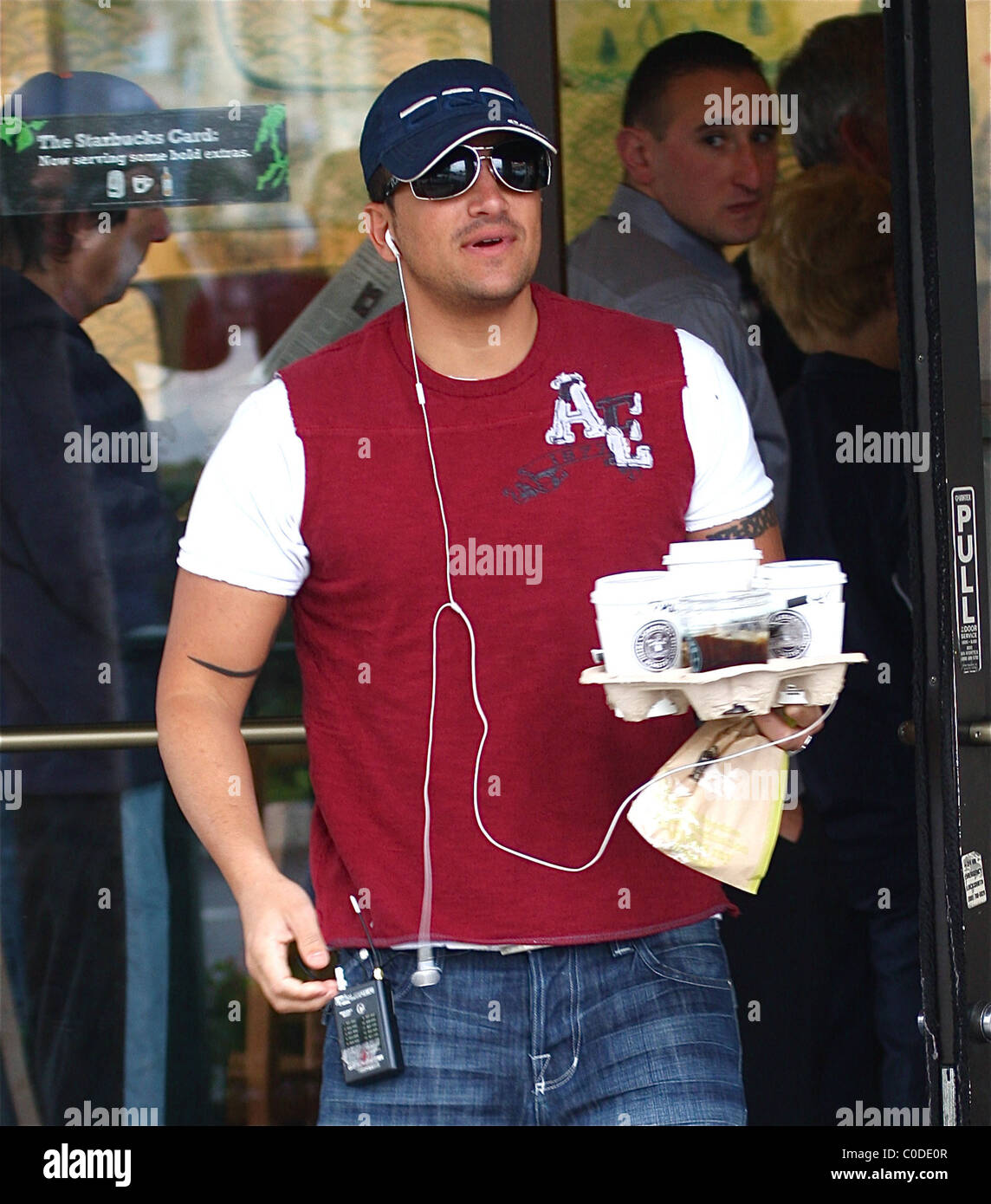 Peter Andre leaving Starbucks Los Angeles, California - 19.04.08 Agent ...