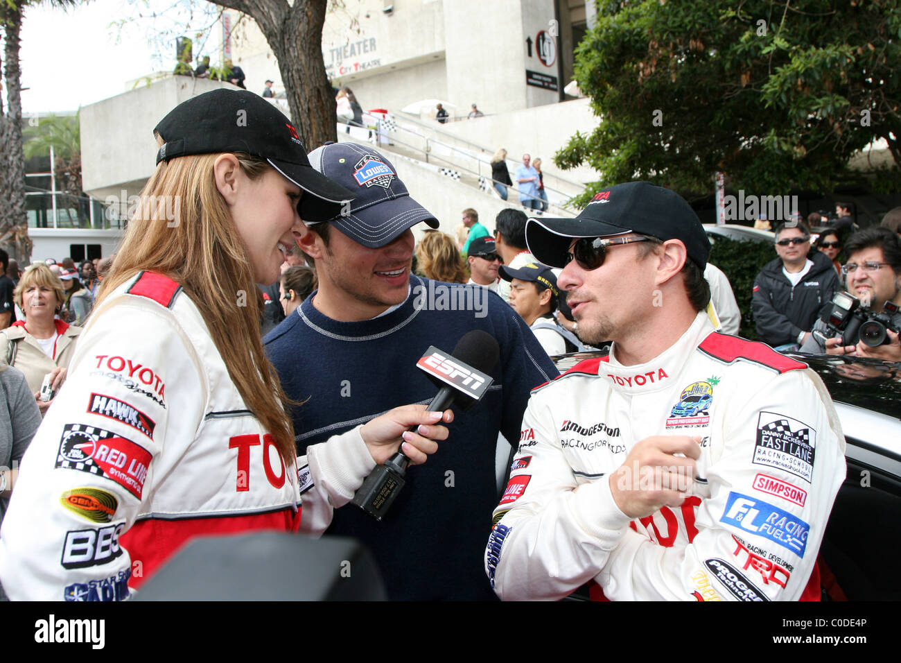 Jamie Little interviewing Drew Lachey and Nick Lachey Toyota Long Beach ...