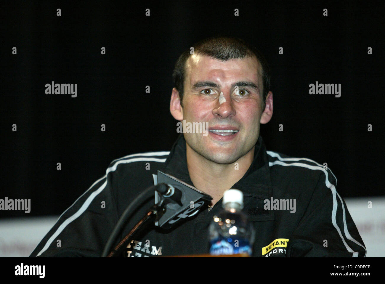 Ring magazine belt hi-res stock photography and images - Alamy