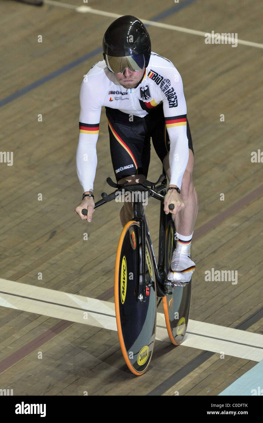 Mens Omnium Individual Pursuit Manchester Velodrome Stock Photo - Alamy
