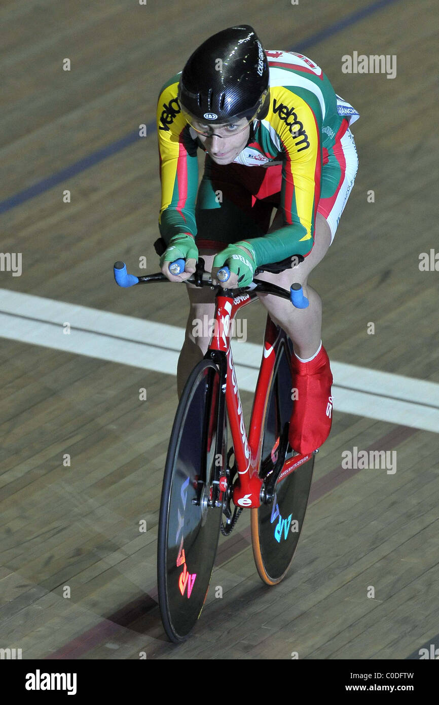 Mens Omnium Individual Pursuit UCI Cup Manchester Velodrome Stock Photo ...