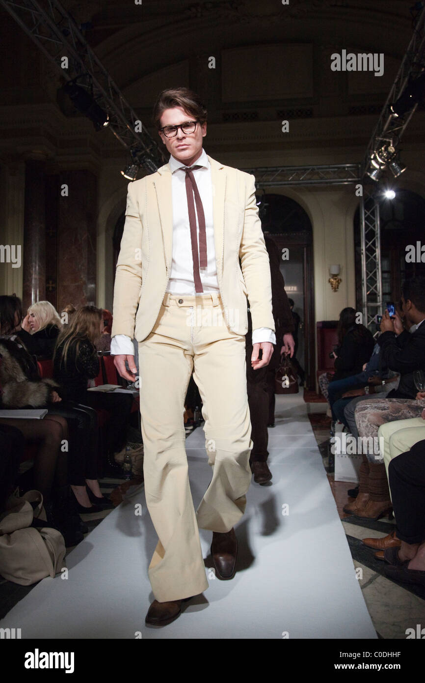 Frieze week london hi-res stock photography and images - Alamy