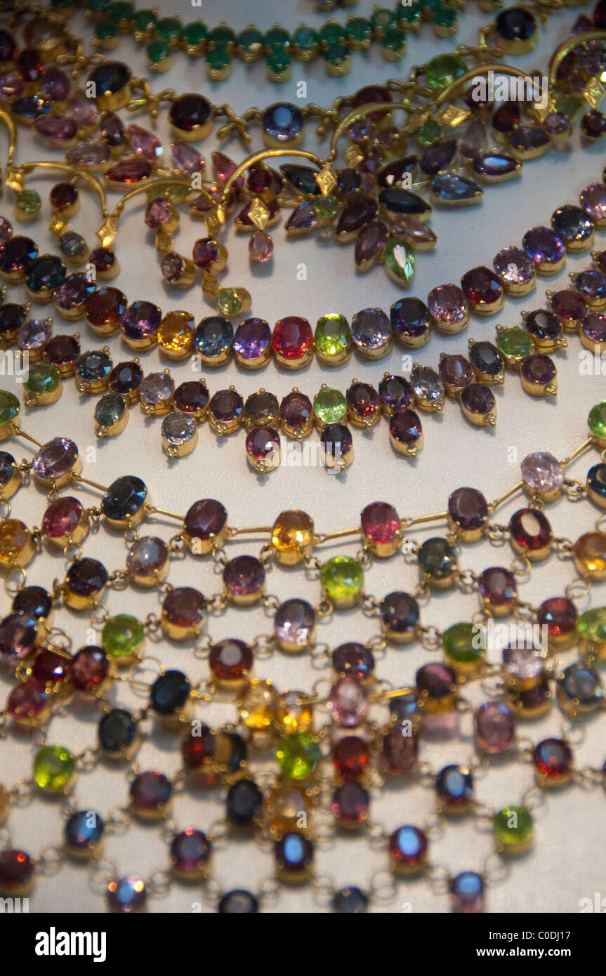 Myanmar ruby hi-res stock photography and images - Alamy