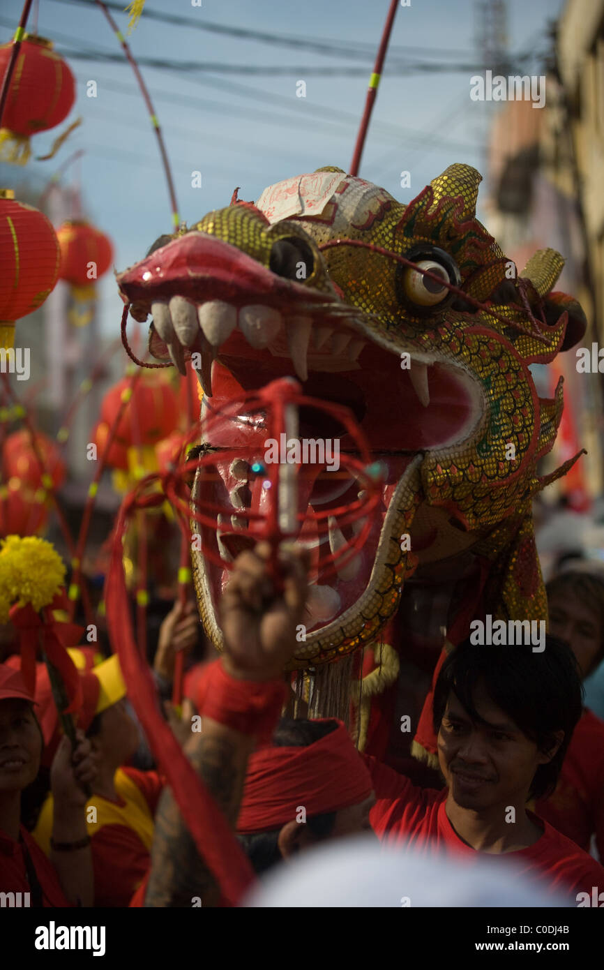 Liong head hi-res stock photography and images - Alamy