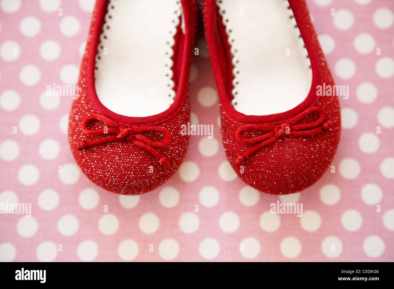 Ruby red slippers hi-res stock photography and images - Alamy