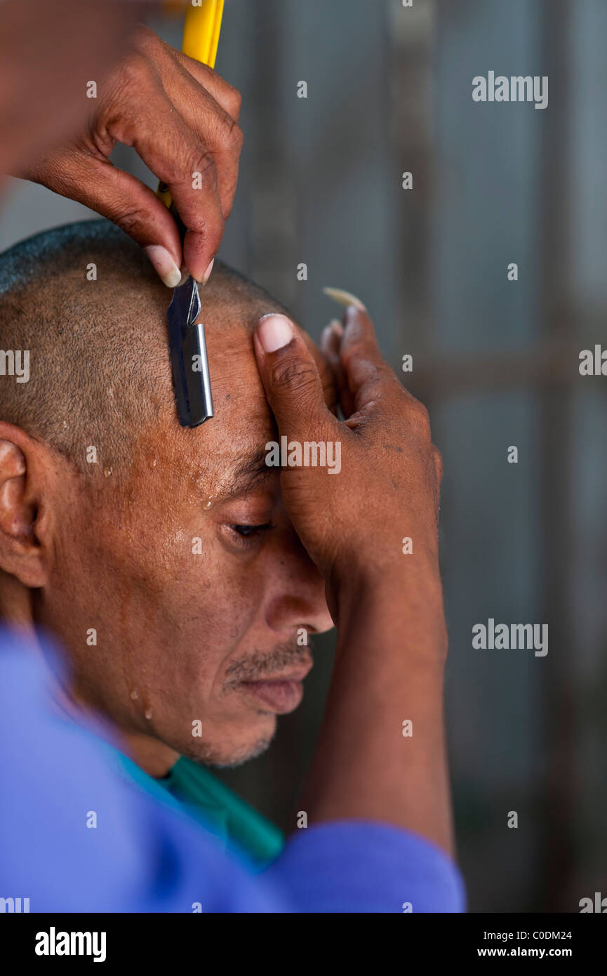 Back street barber Old Havana Cuba Stock Photo - Alamy
