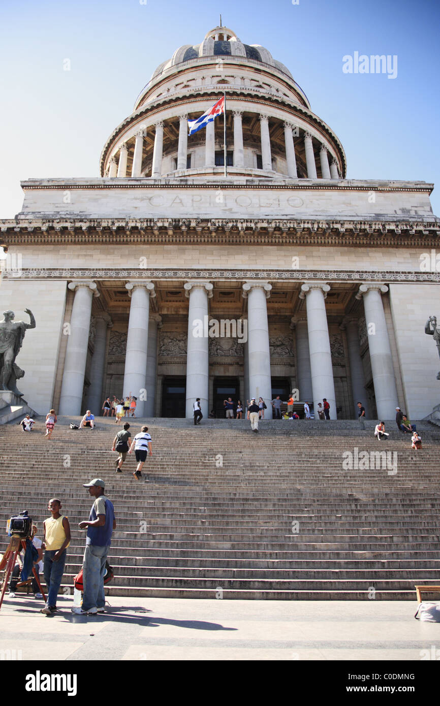 National Capitol Building in Havana Cuba Stock Photo - Alamy