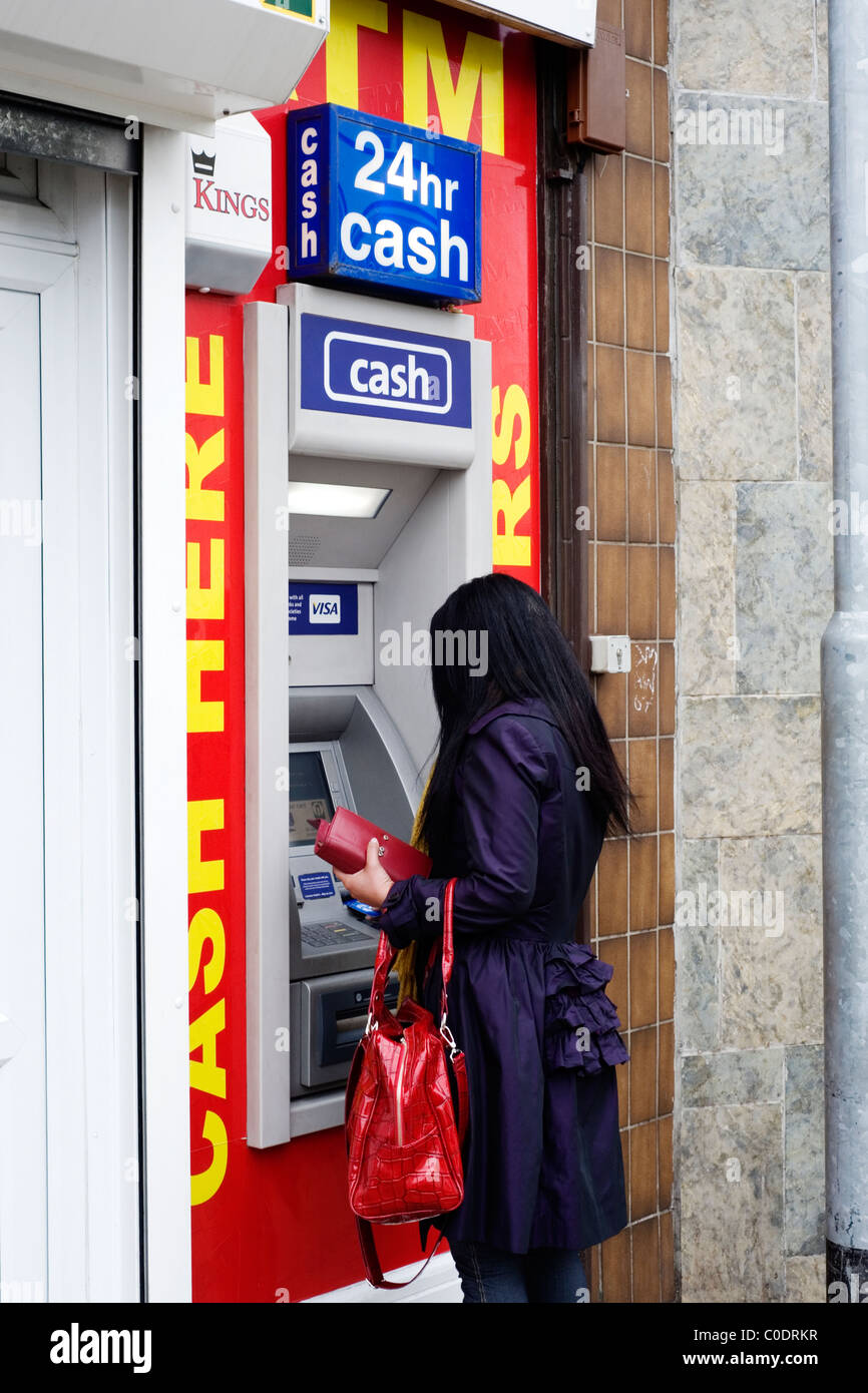 24 hour atm hi-res stock photography and images - Alamy