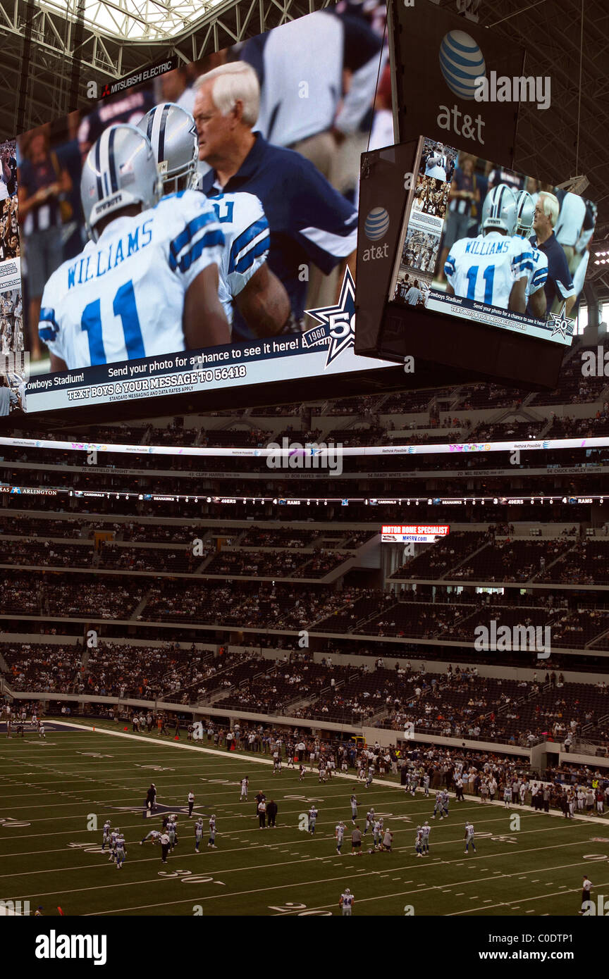 152 by 72 foot hi-res stock photography and images - Alamy