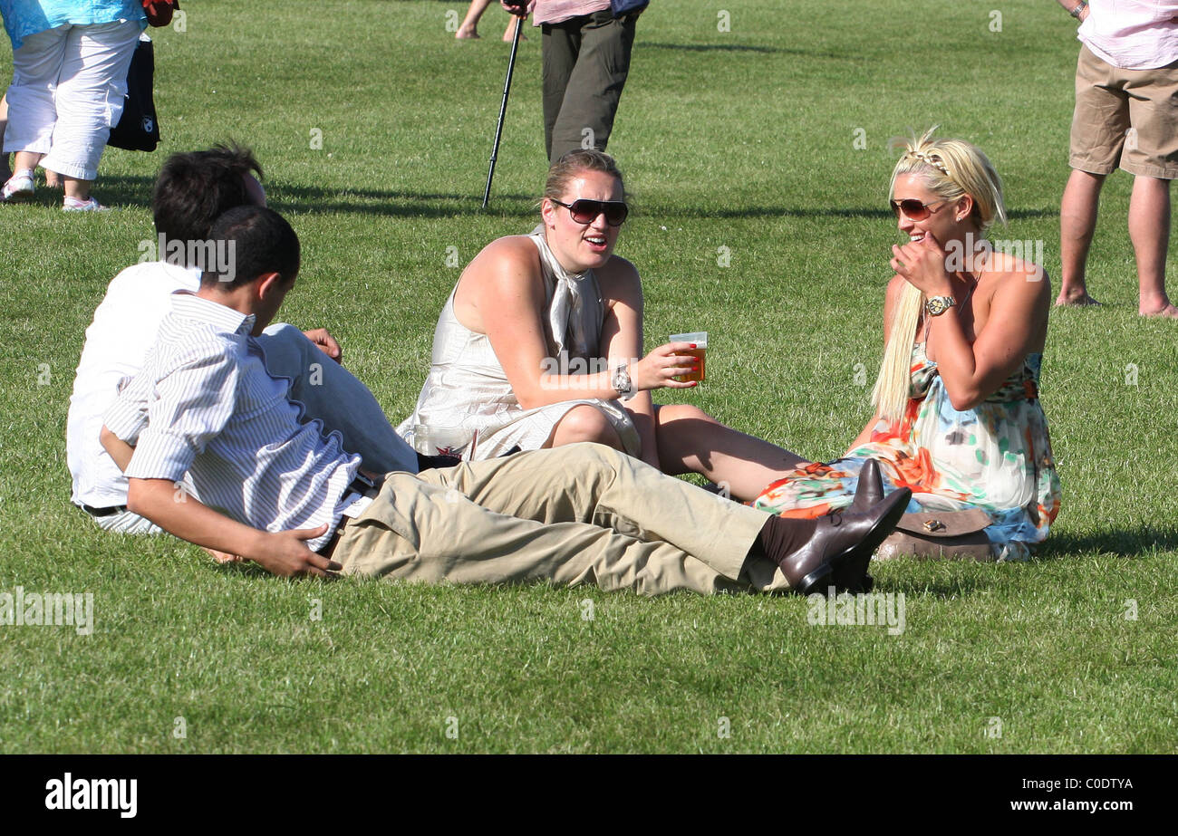 Danielle Lloyd soaking up the sun at the Masters Polo Final 2008 at ...