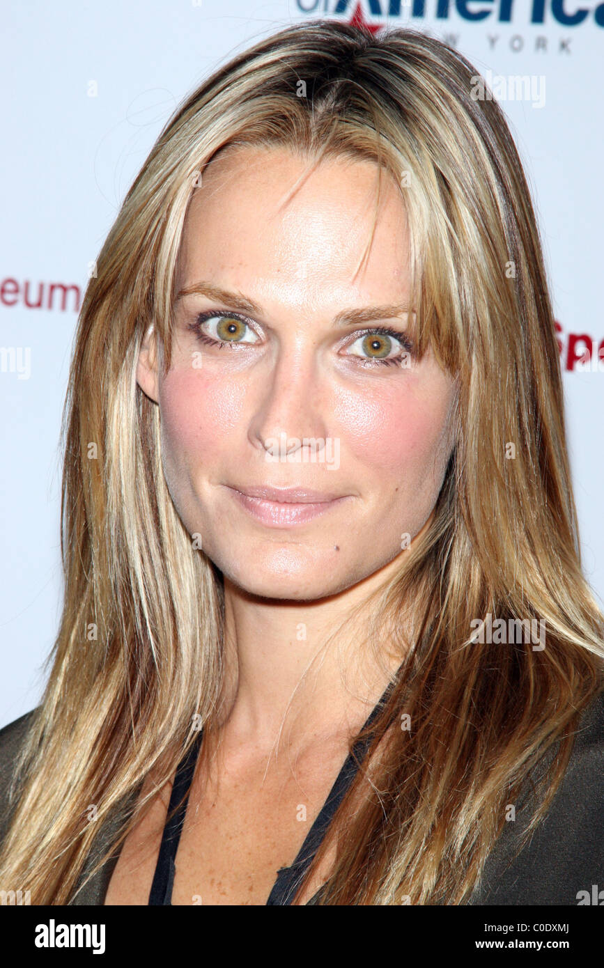 Molly Sims Sport Museum of America opening night gala - Arrivals New ...