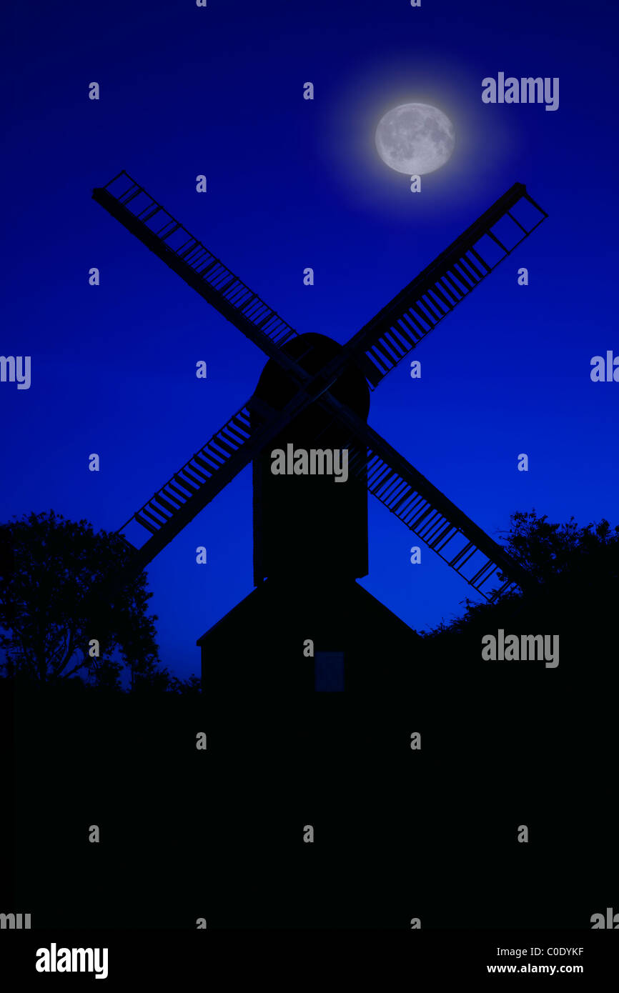 Windmill silhouette moon hi-res stock photography and images - Alamy