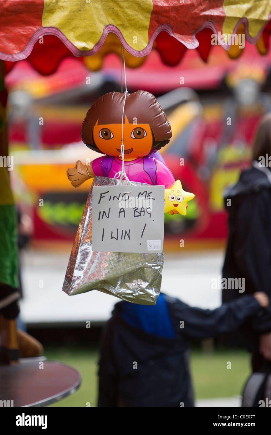 Fun fair cheap prize Stock Photo - Alamy