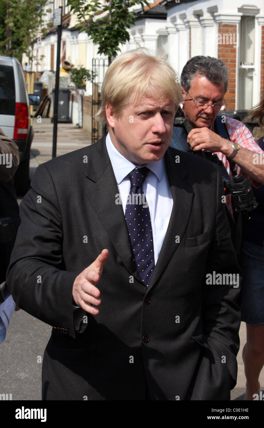 Mayor of London, Boris Johnson visits Brixton to Plant a pear tree in ...