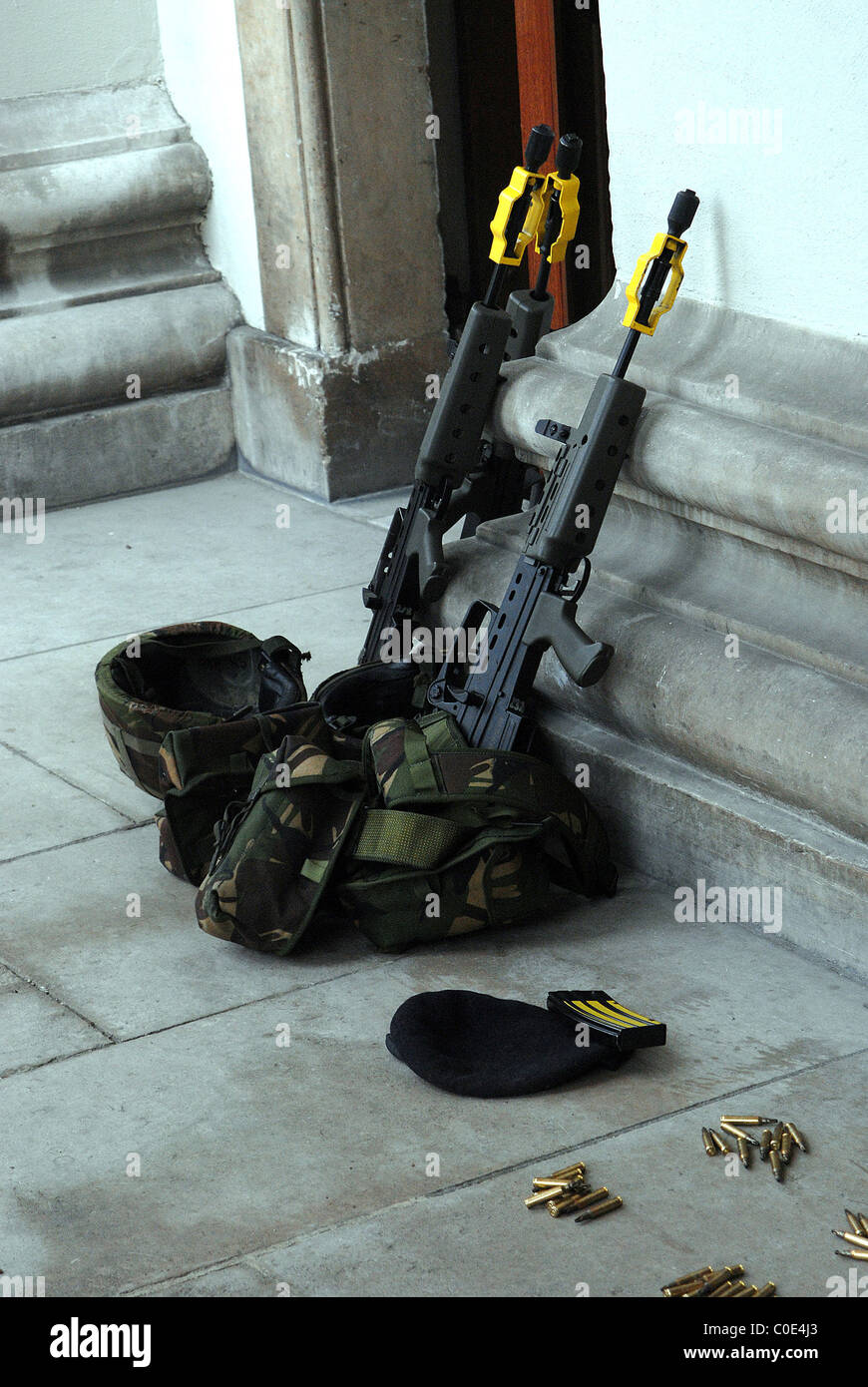 20 Soldiers in full combat gear perform a dress rehearsal of a sequence ...