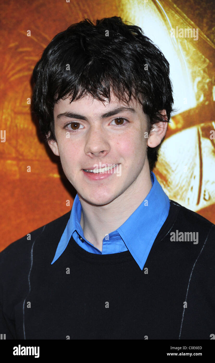 Skandar Keynes Chronicles of Narnia: Prince Caspian NYC Premiere ...