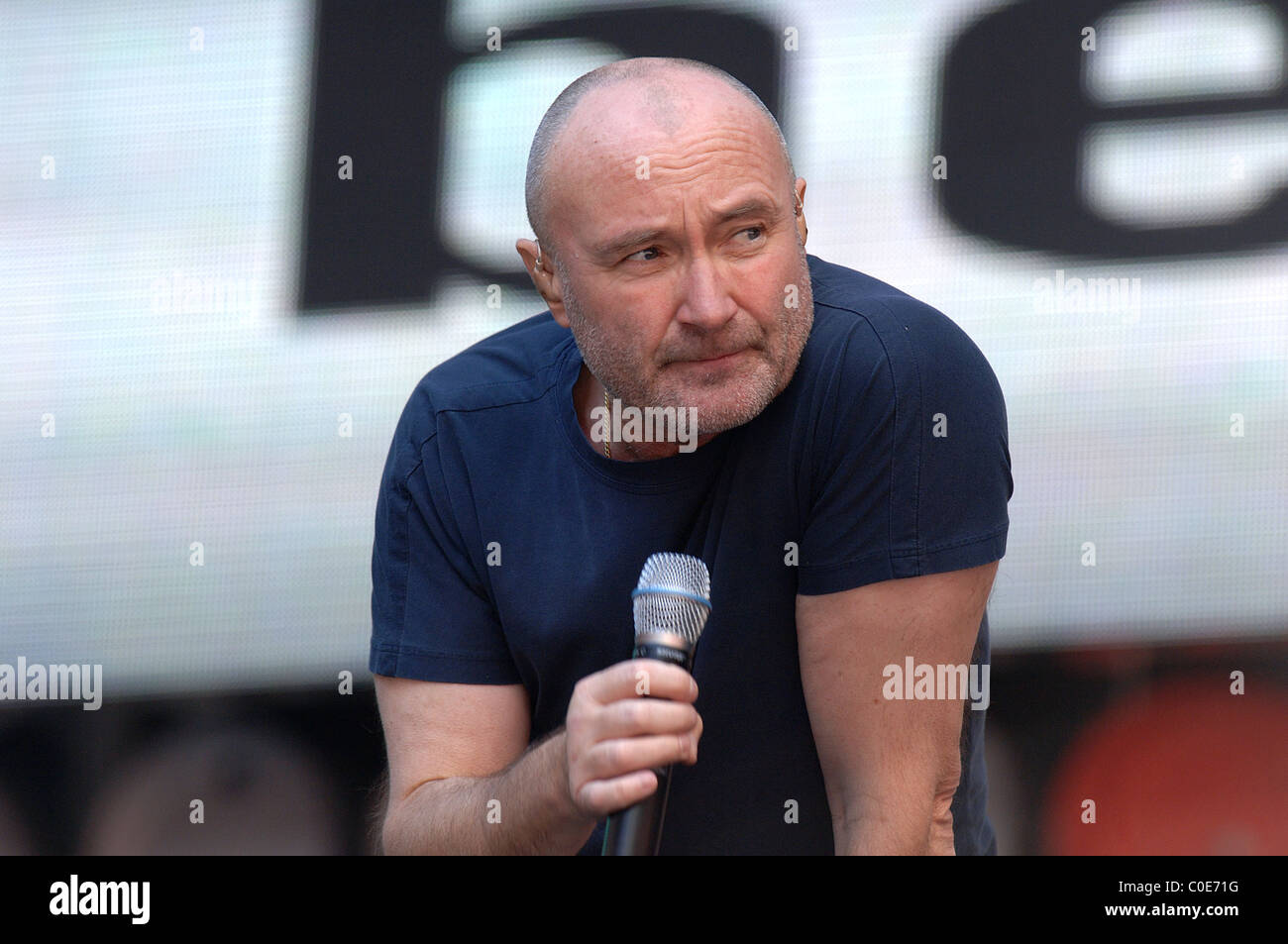Phil collins performing hi-res stock photography and images - Alamy