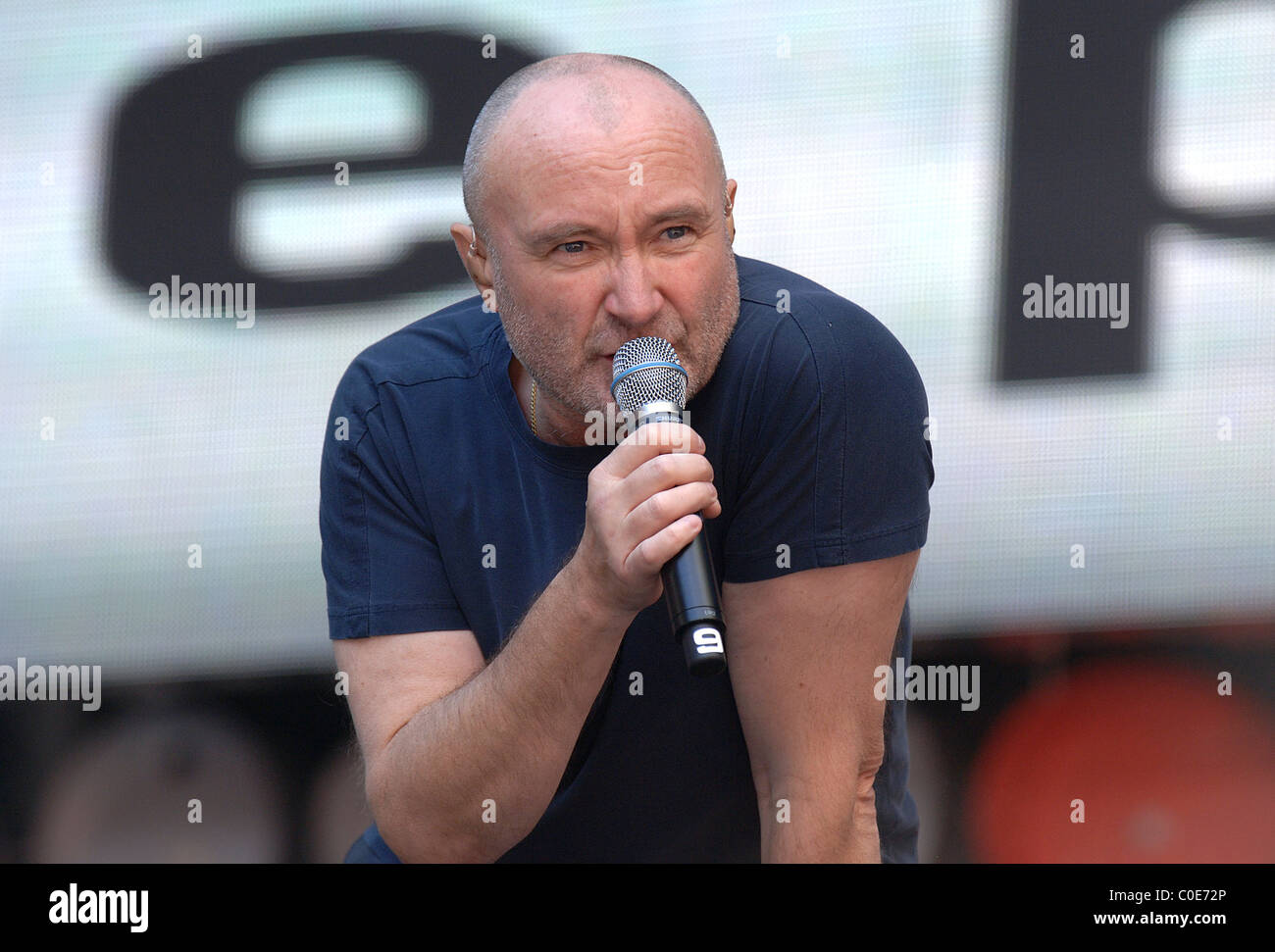 Phil collins performing hi-res stock photography and images - Alamy
