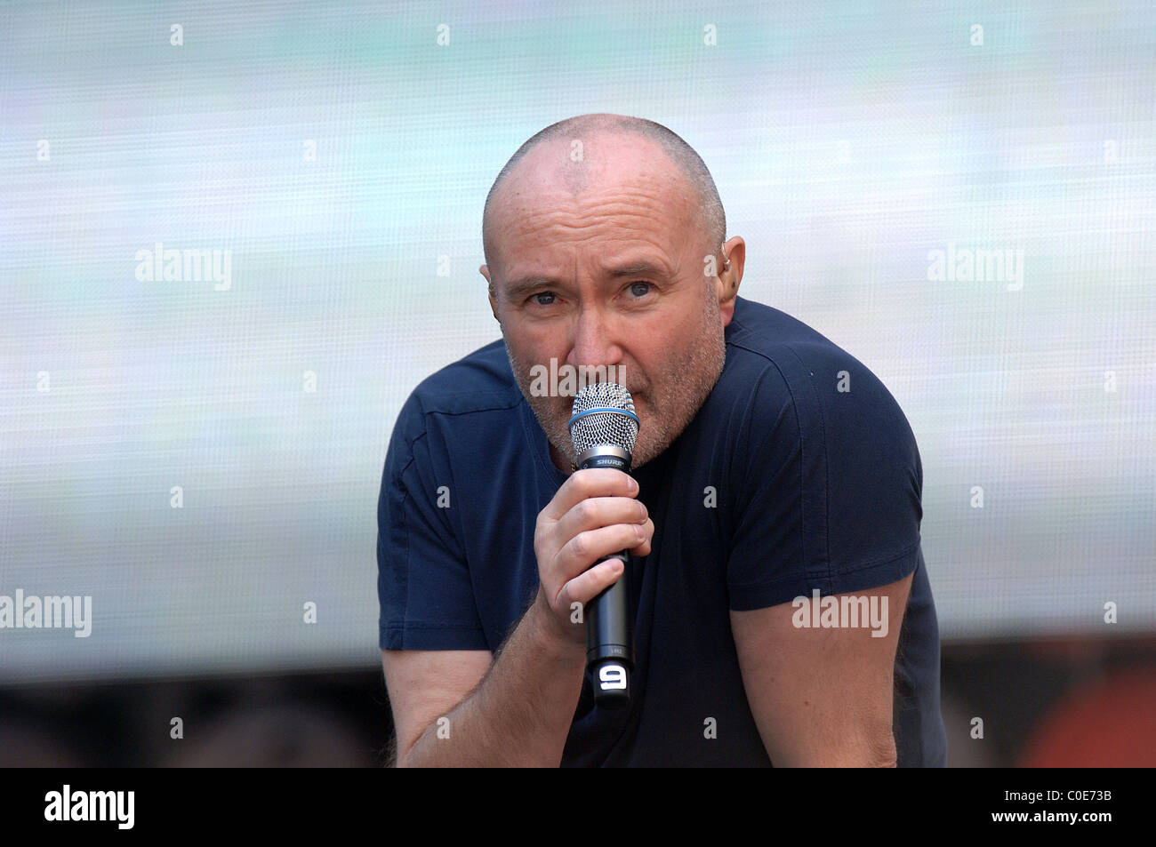 Phil collins performing hi-res stock photography and images - Alamy