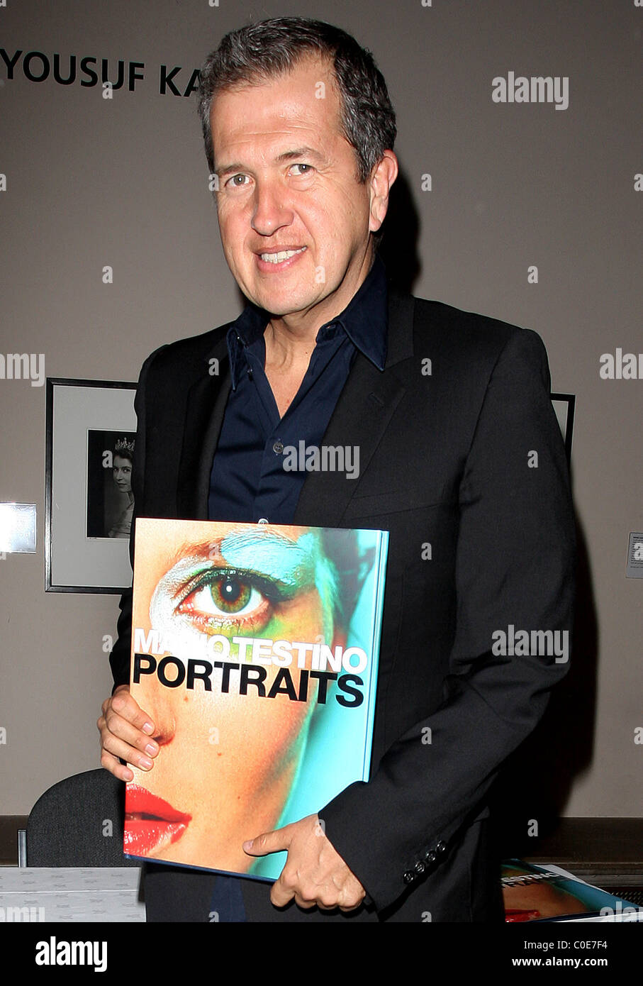 Mario testino gallery hi-res stock photography and images - Alamy
