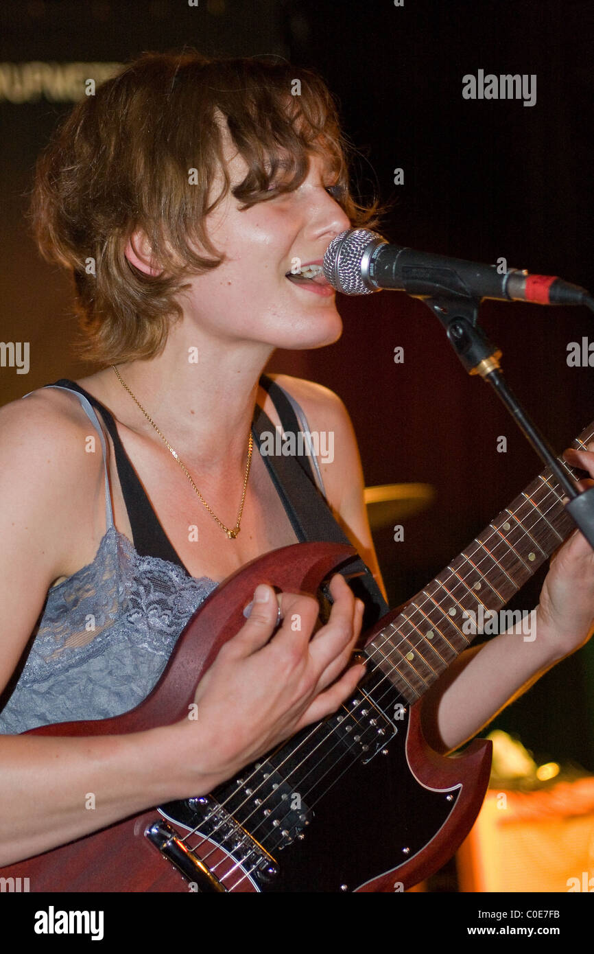 Elizabeth Powell of Land Of Talk performing at Metro London, England ...
