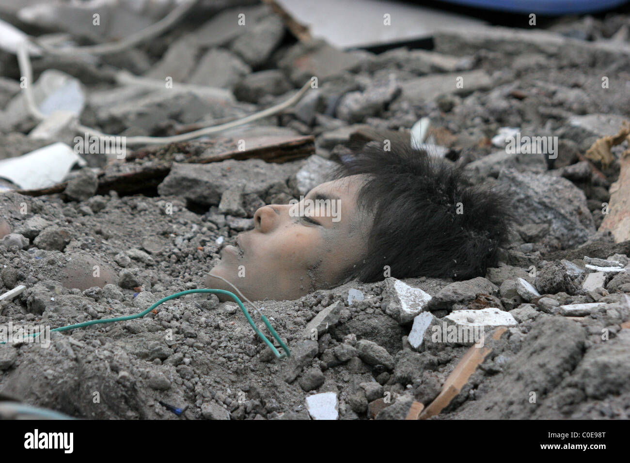 Bodies at the ruins of Beichuan Middle School in the earthquake ...