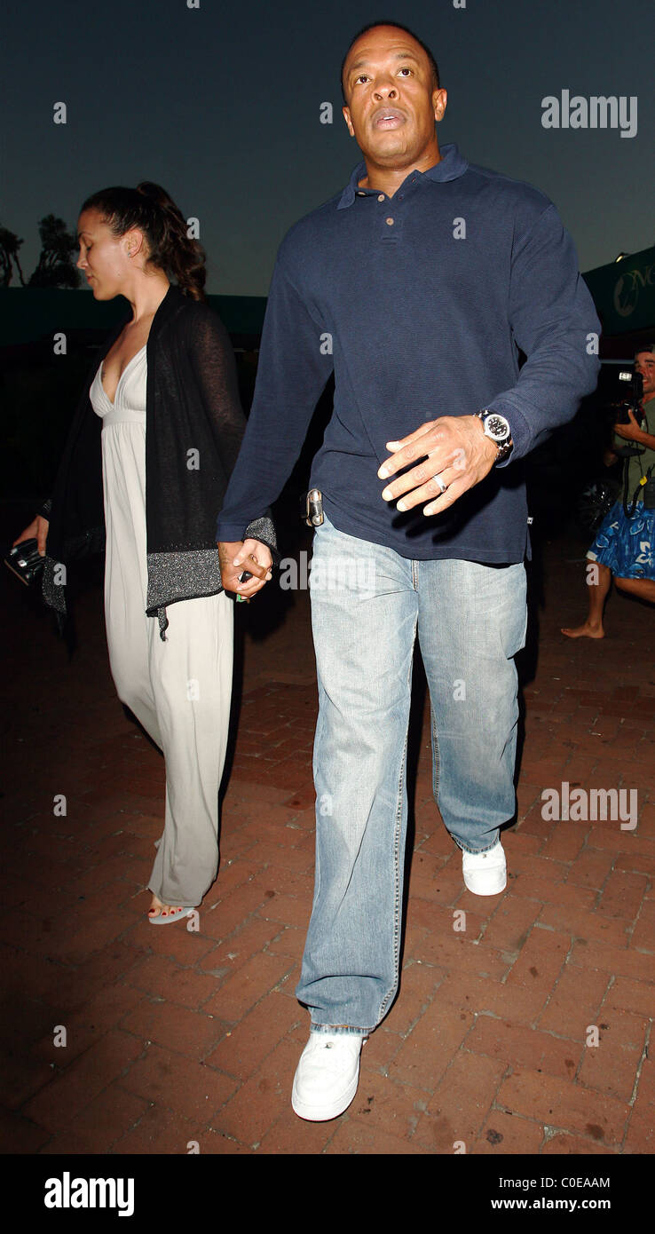 Dr dre wife nichole threatt hi-res stock photography and images - Alamy