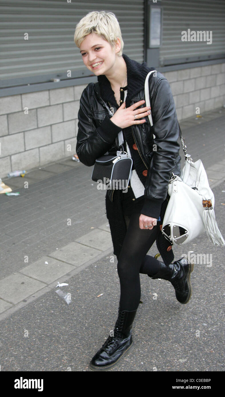 Pixie Geldof leaving Millwall football club after watching the Soccer ...