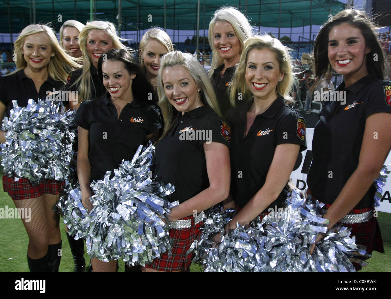 Hyderabad Deccan Chargers cheers leaders performs during the match ...