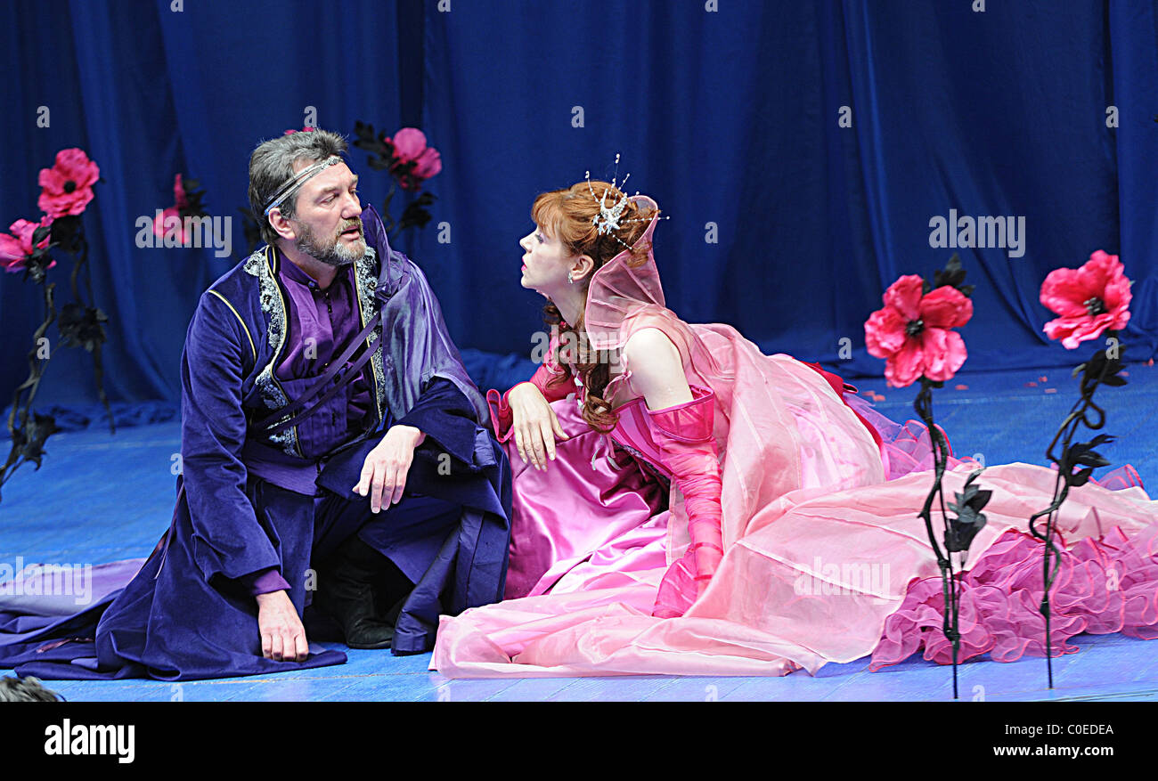 Tom Mannion and Siobhan Redmond 'A Midsummer Nights Dream' at ...