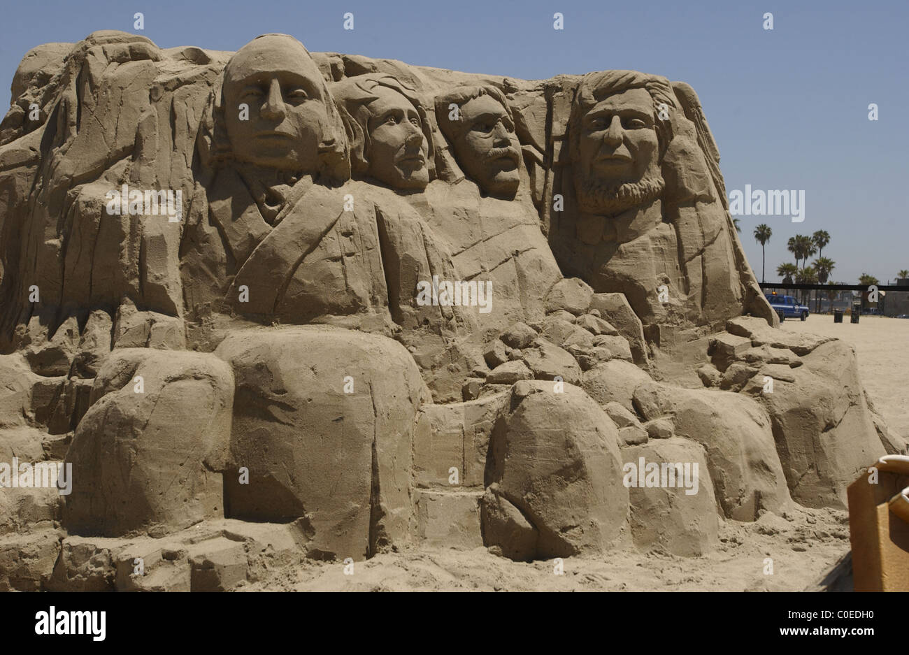 Giant sand sculpture of american memorial Mount Rushmore by Todd Vander ...