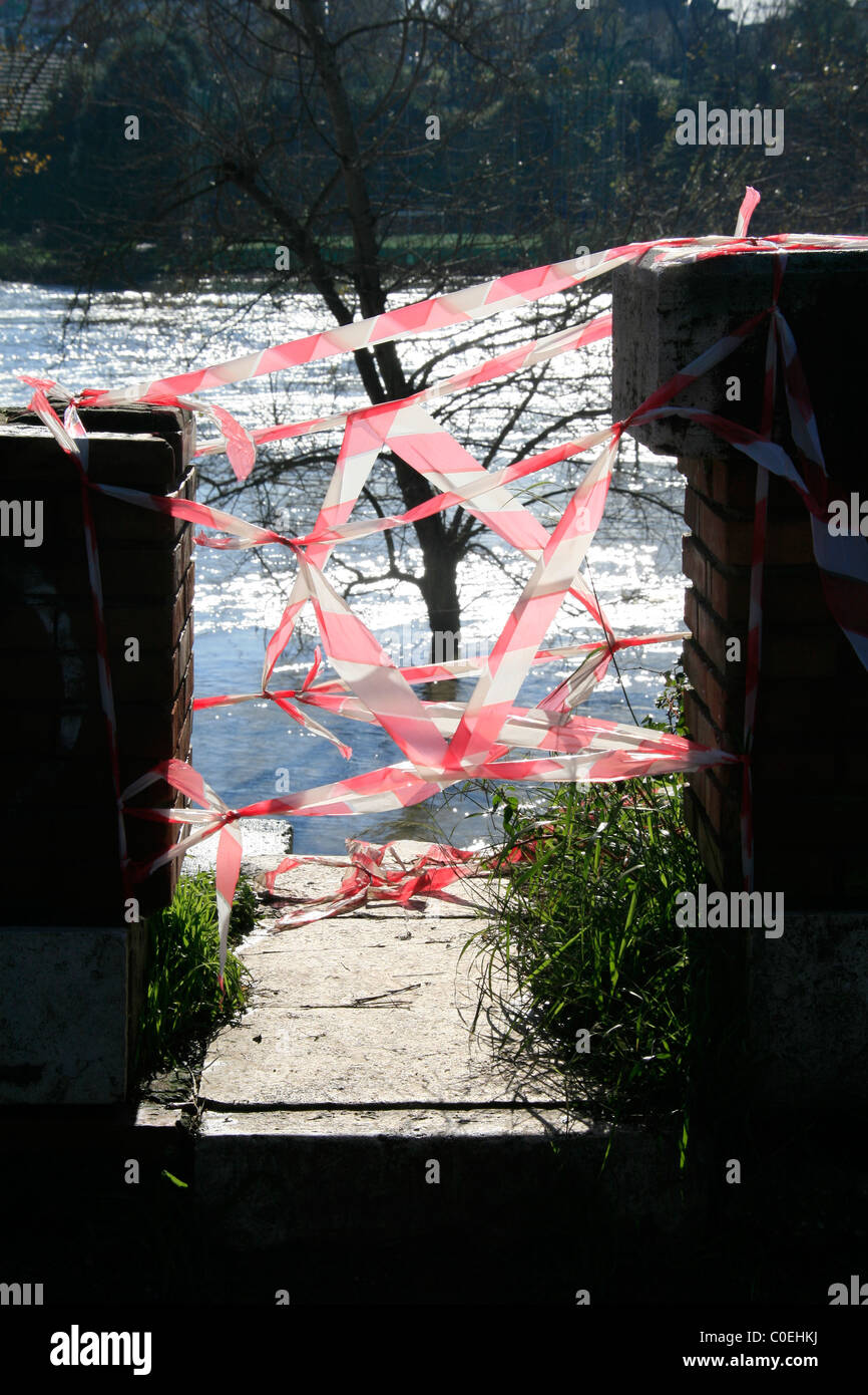 Plastic flood barrier hi-res stock photography and images - Alamy