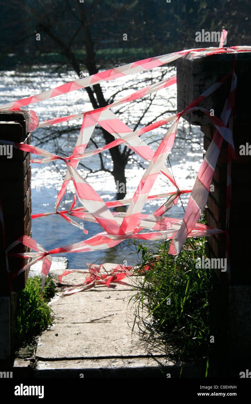 Plastic flood barrier hi-res stock photography and images - Alamy