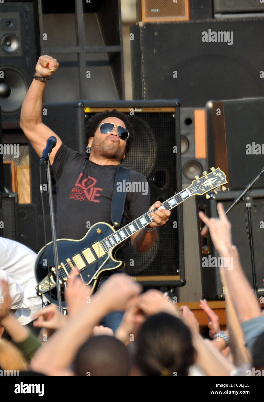Lenny Kravitz on the set of a new Levi's commercial Prague, Czech ...