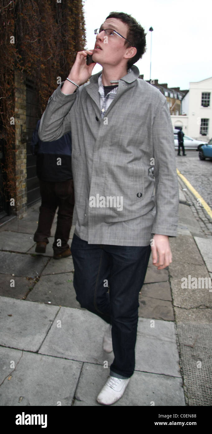 Alex Haynes finally gains entry into Amy Winehouse's home after being ...